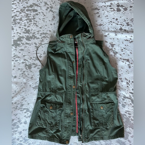 41 Hawthorn | Jackets & Coats | Forest Green Cargo Vest Hawthorne Brand ...